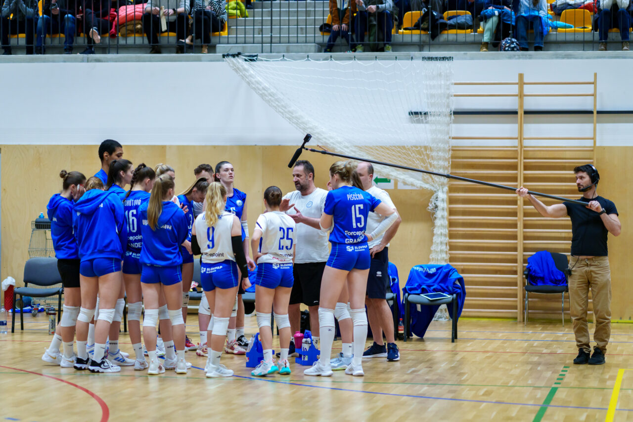 Slávia Kooperativa EUBA – VKP FTVŠ UK Bratislava 3:2 - VK SLOVAN Bratislava